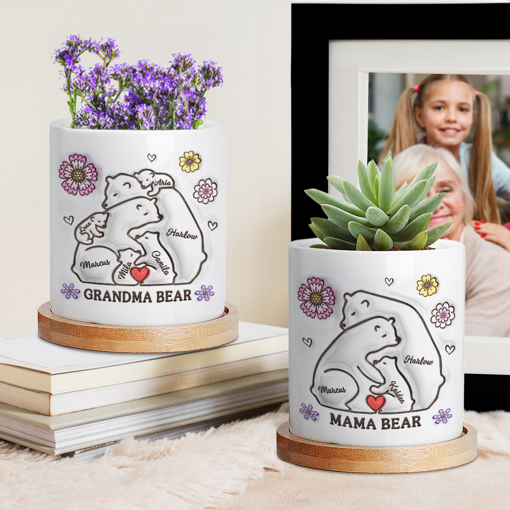 Personalized 3D-effect Bear Hug Plant Pot with 2-9 Names and Bamboo ...