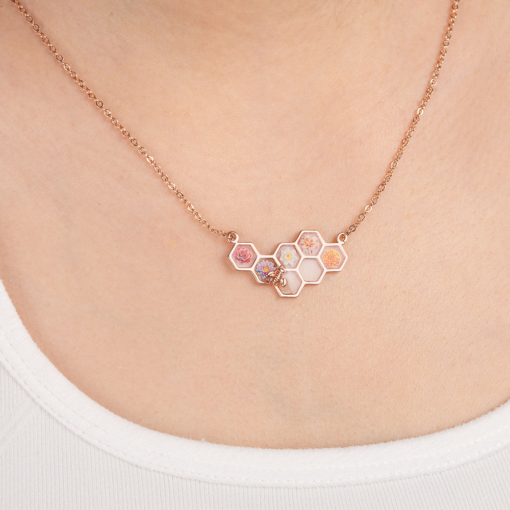 Personalized Birth Flower Honeycomb Pendant Necklace Dainty Bee Jewelry ...