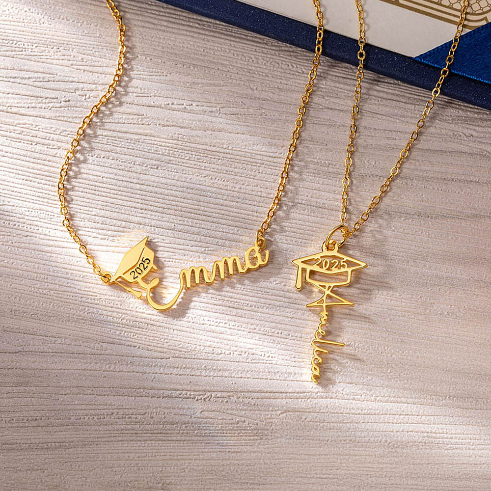 Collier de bonnet de graduation personnalisé avec gravure de l'année de ...