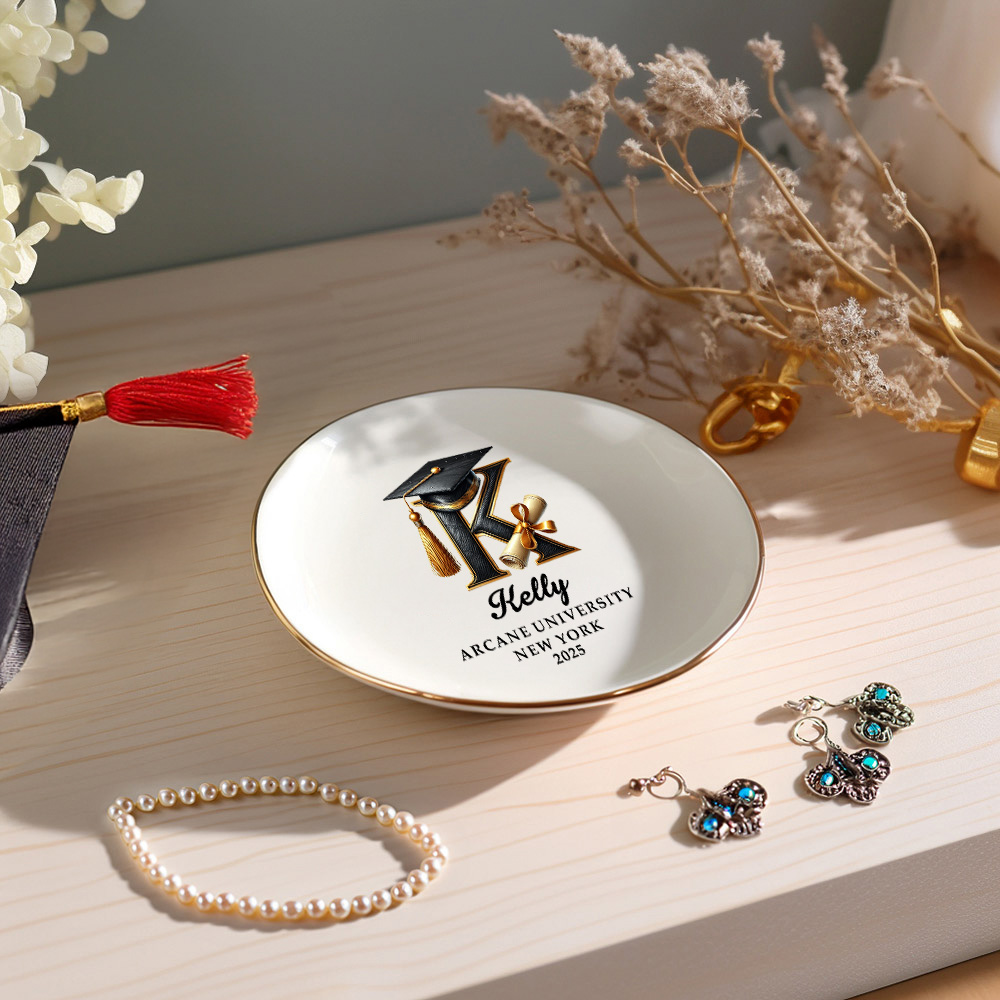 Personalisierte Initial Graduation Cap Scroll Elemente Keramik Schmuck ...