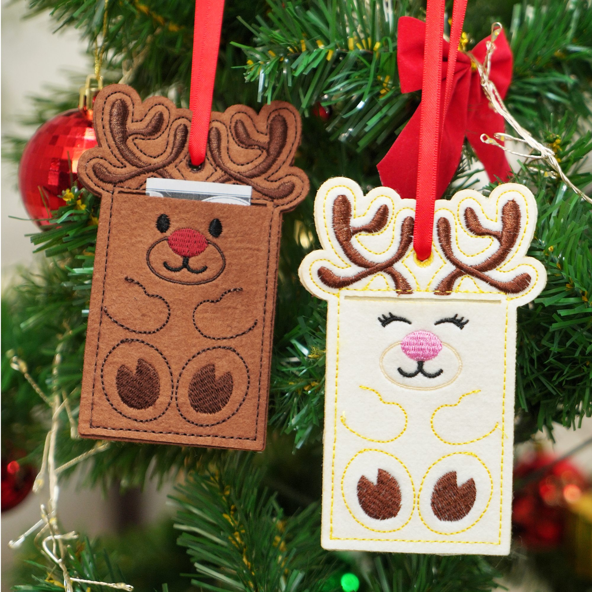 Personalised Christmas Reindeer Felt Gift Card Holder Ornament with ...