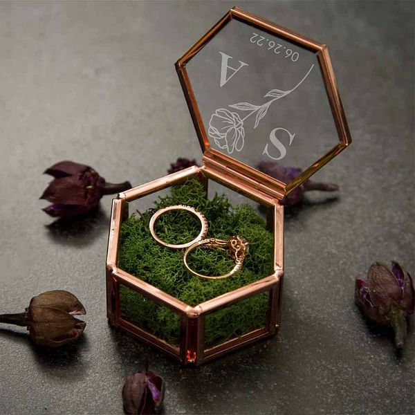 Personalised Hexagon Glass Ring Box with Text and Moss Decor Wedding ...